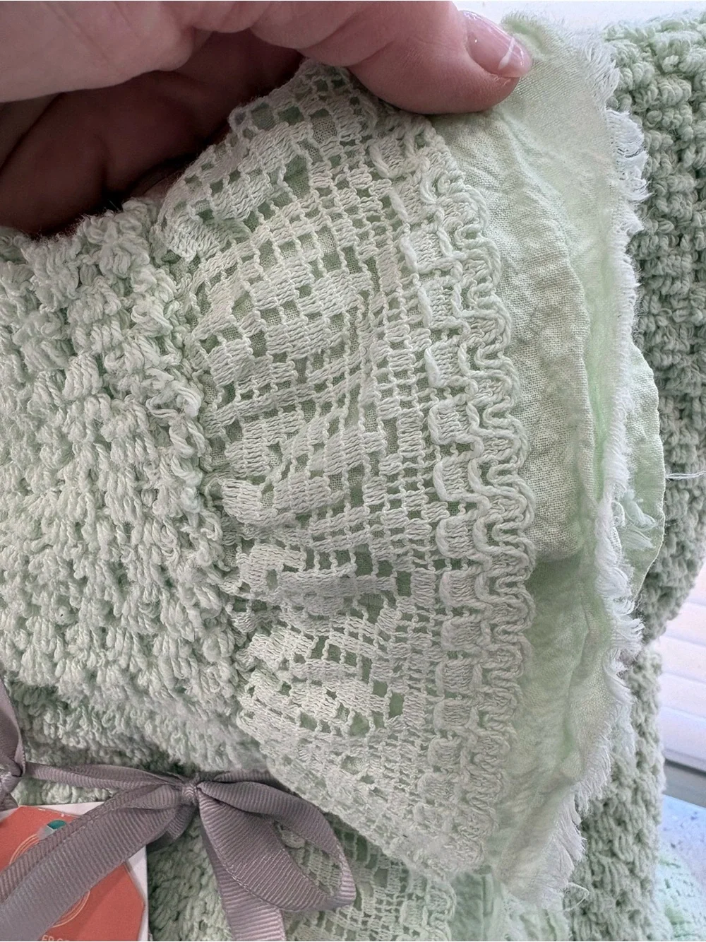 Elav | Bedding | Nwt Elav Mint Green Crochet Throw Blanket With Ruffle ...
